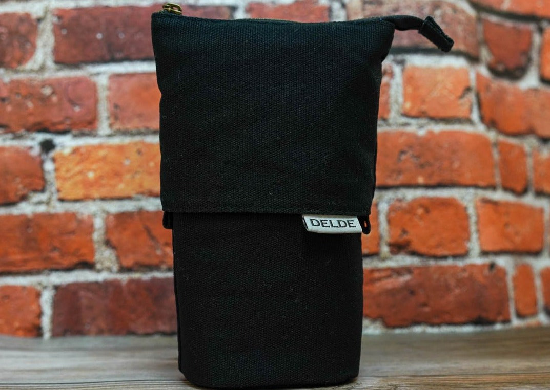 Sun-Star Delde Standing Pen Pouch - Black – Desk Gems