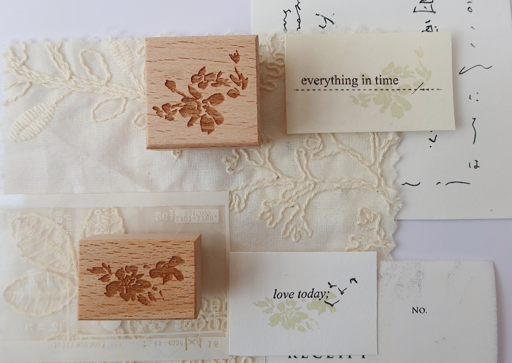 Sue Sauce Rubber Stamp Set - Little Flowers – Desk Gems